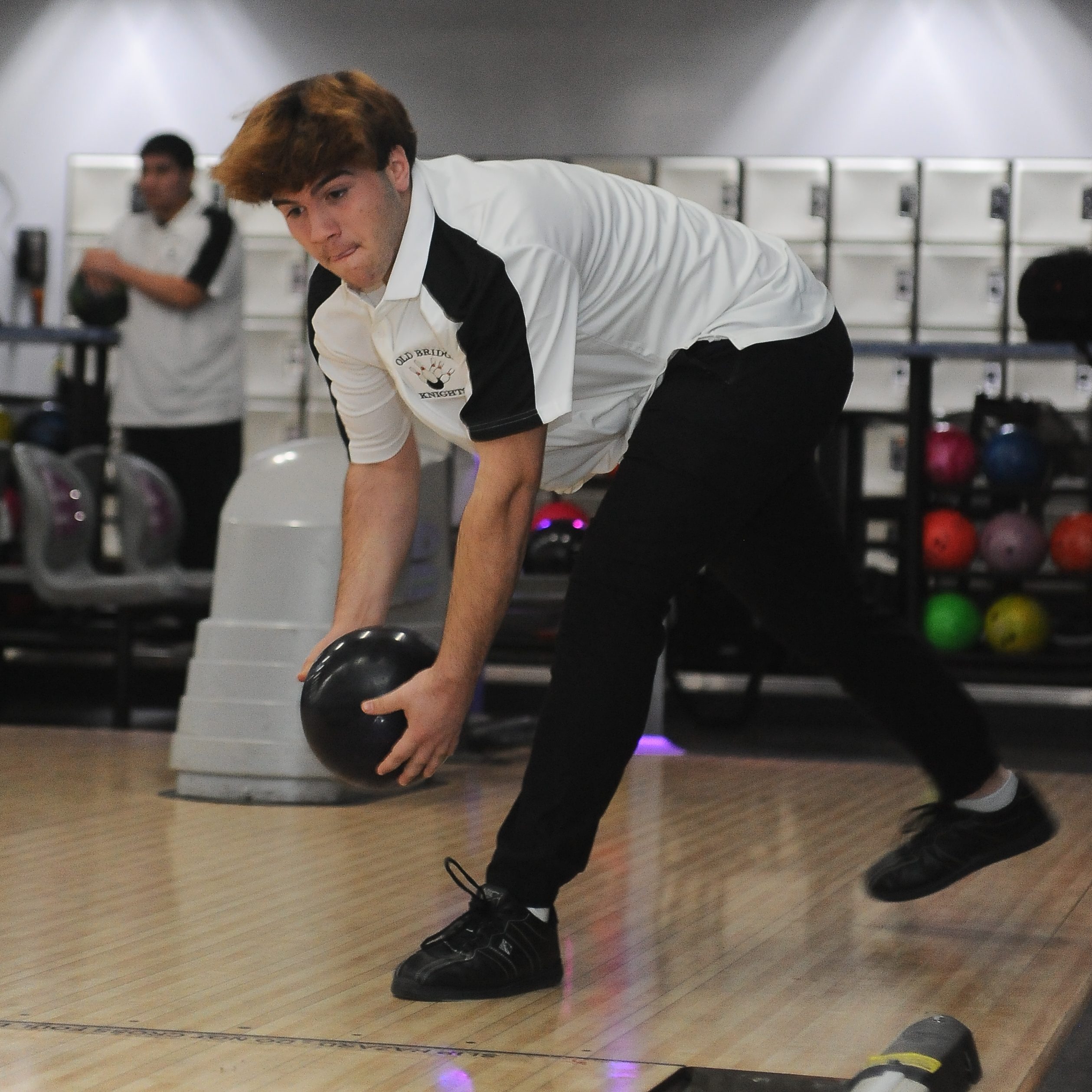 Young bowling teams set high marks – Knight Life